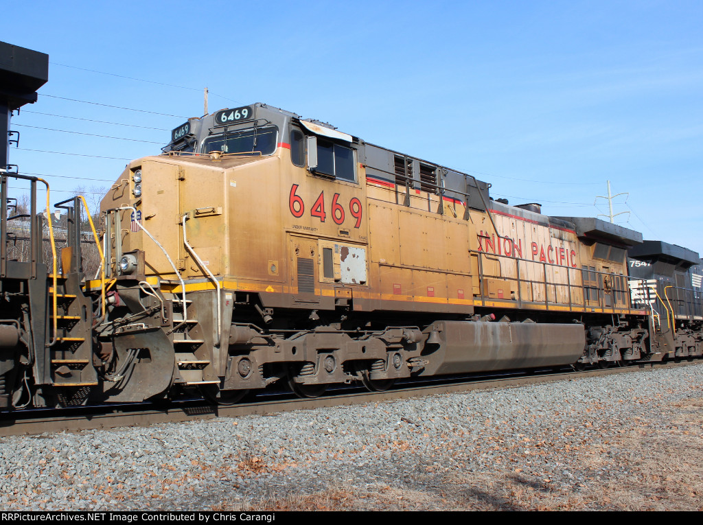 UP 6469 on NS 19G